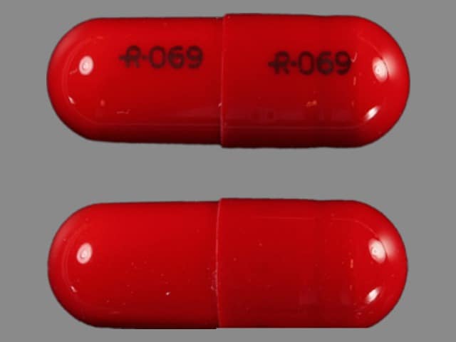 Pill Finder: R-069 R-069 Red Capsule-shape - Medicine.com
