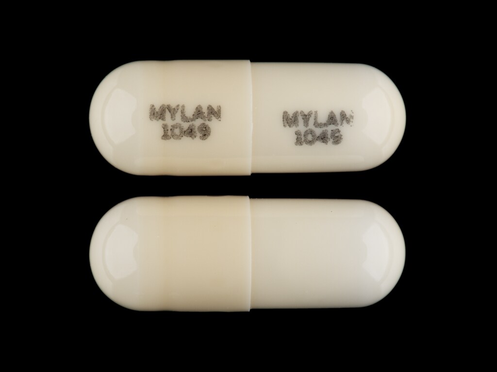 Pill Finder: MYLAN 1049 MYLAN 1049 White Capsule-shape - Medicine.com